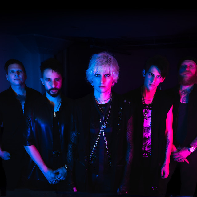 Midnight Amplified: Silos Turns a Folk-Pop Classic into a Rock Anthem ...