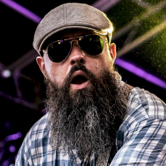 Paternal Wisdom Meets Maritime Metaphor: When Americana Embraces the ...